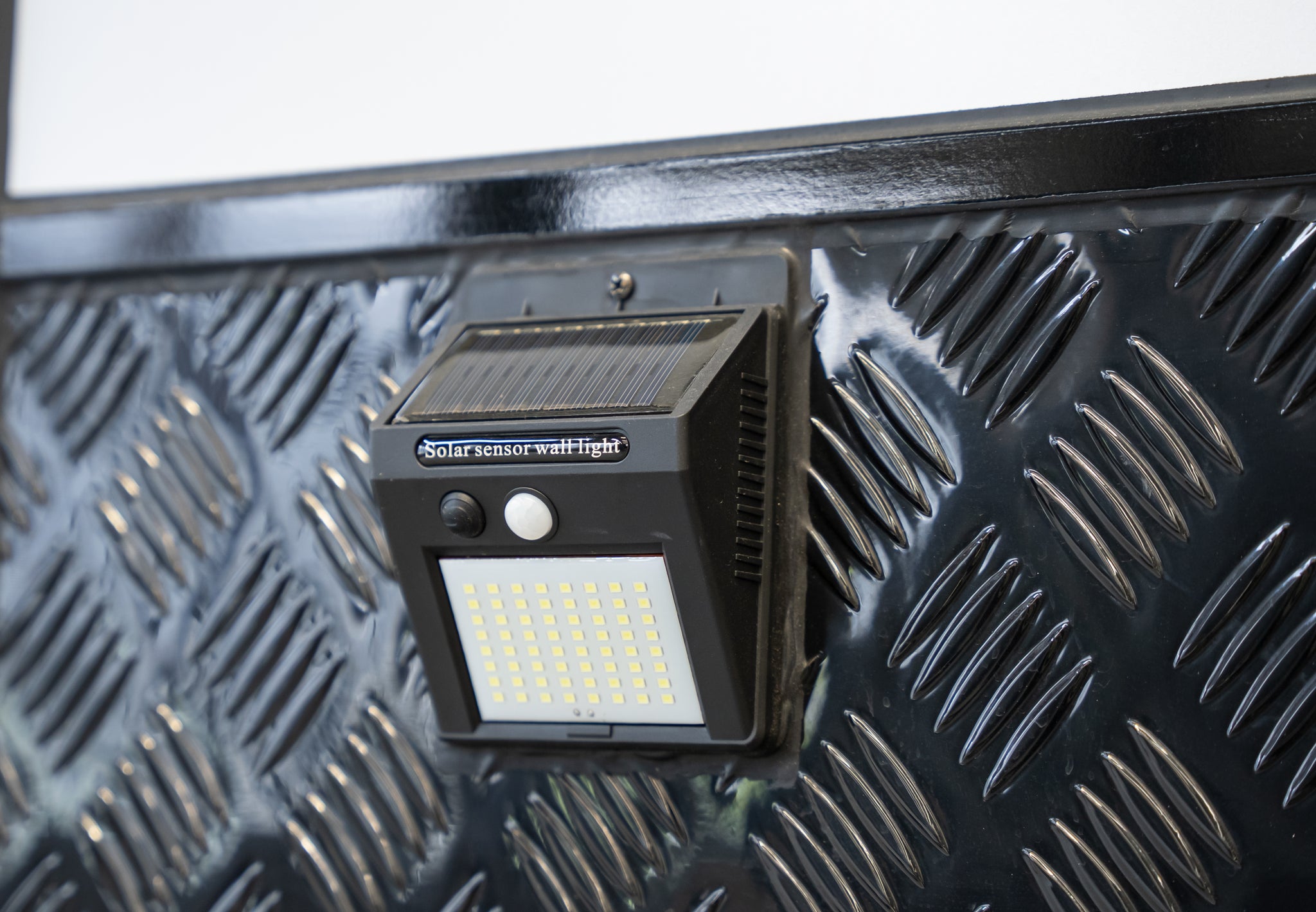 Solar Light for Entrance Door – Carbonogy